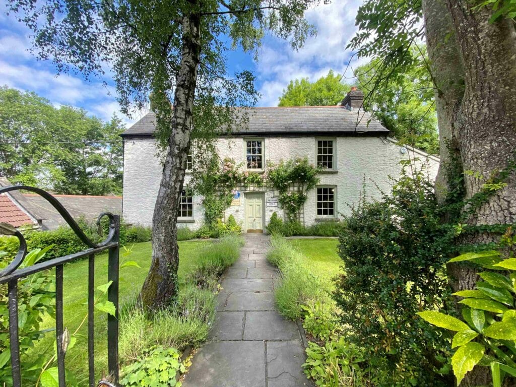 Nantgarw China Works Trust, Maker at Heritage Crafts